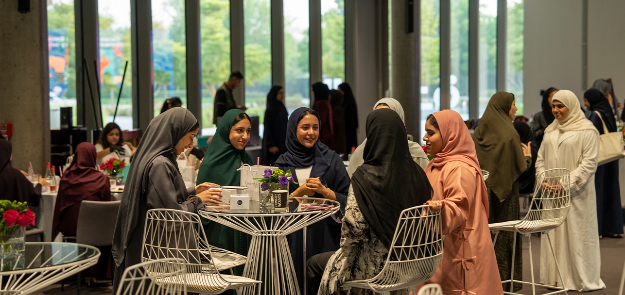 أرادَ وشراع تستضيفان ورش عمل في يوم المرأة الإماراتية - Arada